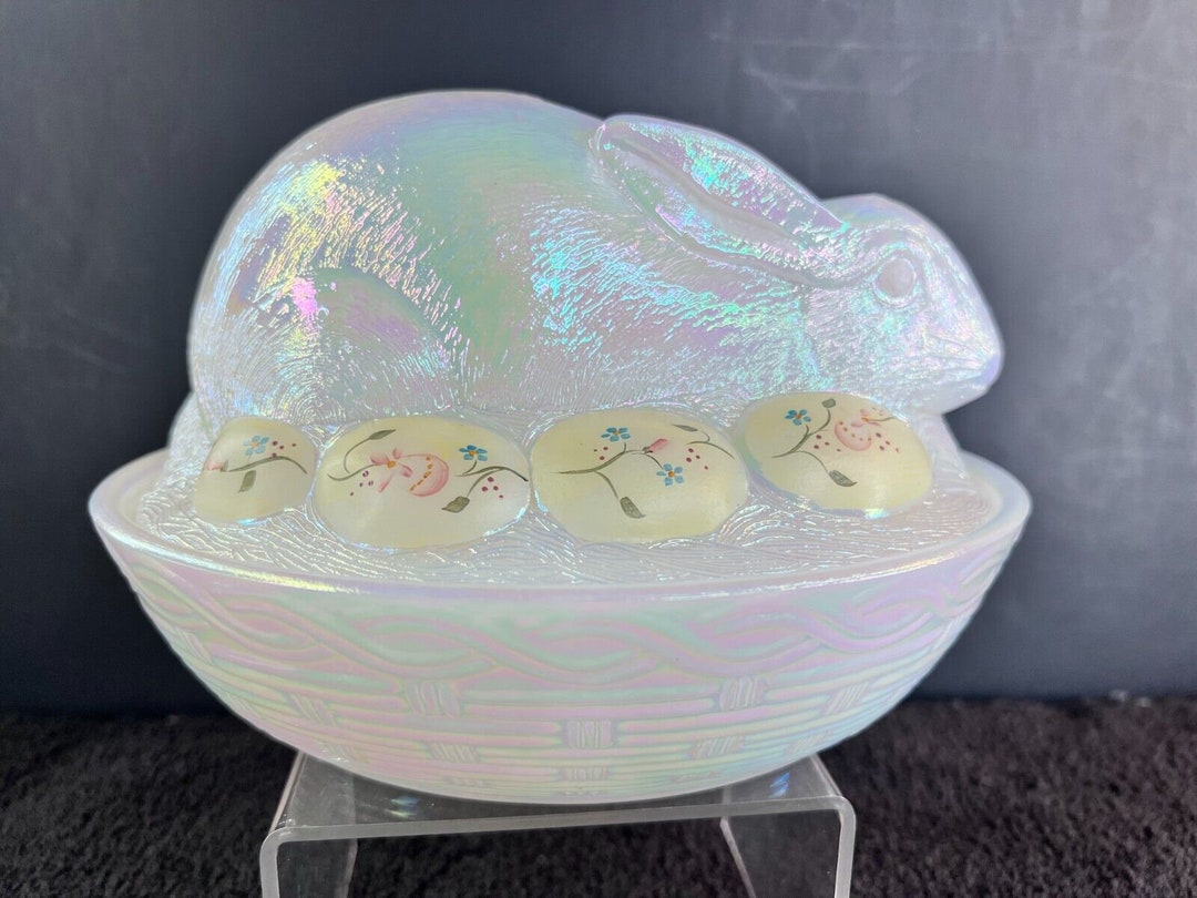 Fenton Bunny Rabbit on Nest Hand Painted Lauderman Carnival White Glass ...