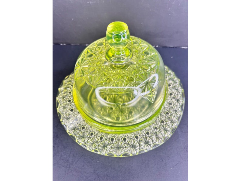 Mosser Queen Daisy & Button Vaseline Canary Glass Butter Dish (glows ...