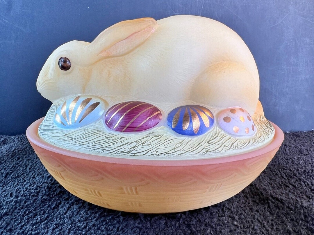 Fenton Rabbit Covered Dish Folk Art Bunny Box #41503 95th Anniversary ...