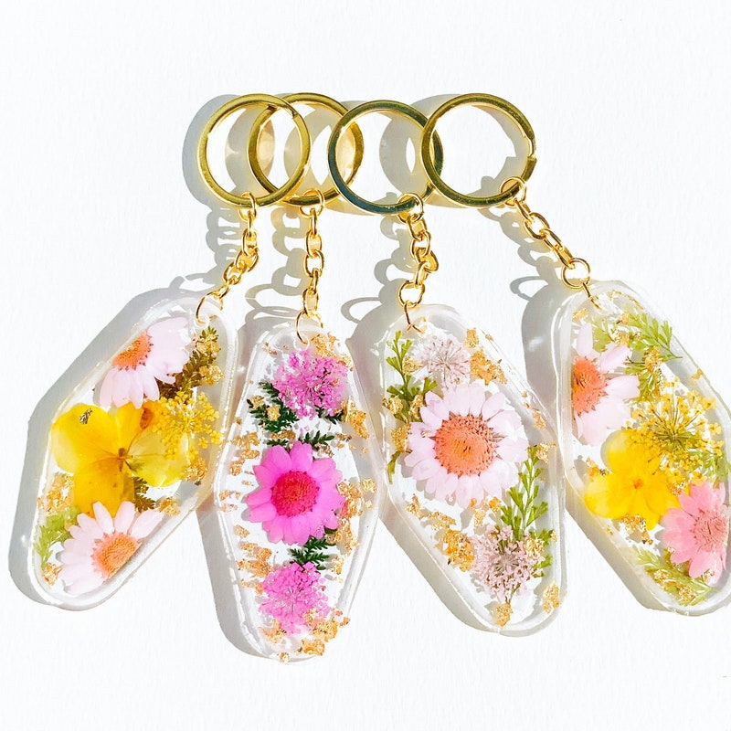 Resin Flower Keychain - Etsy