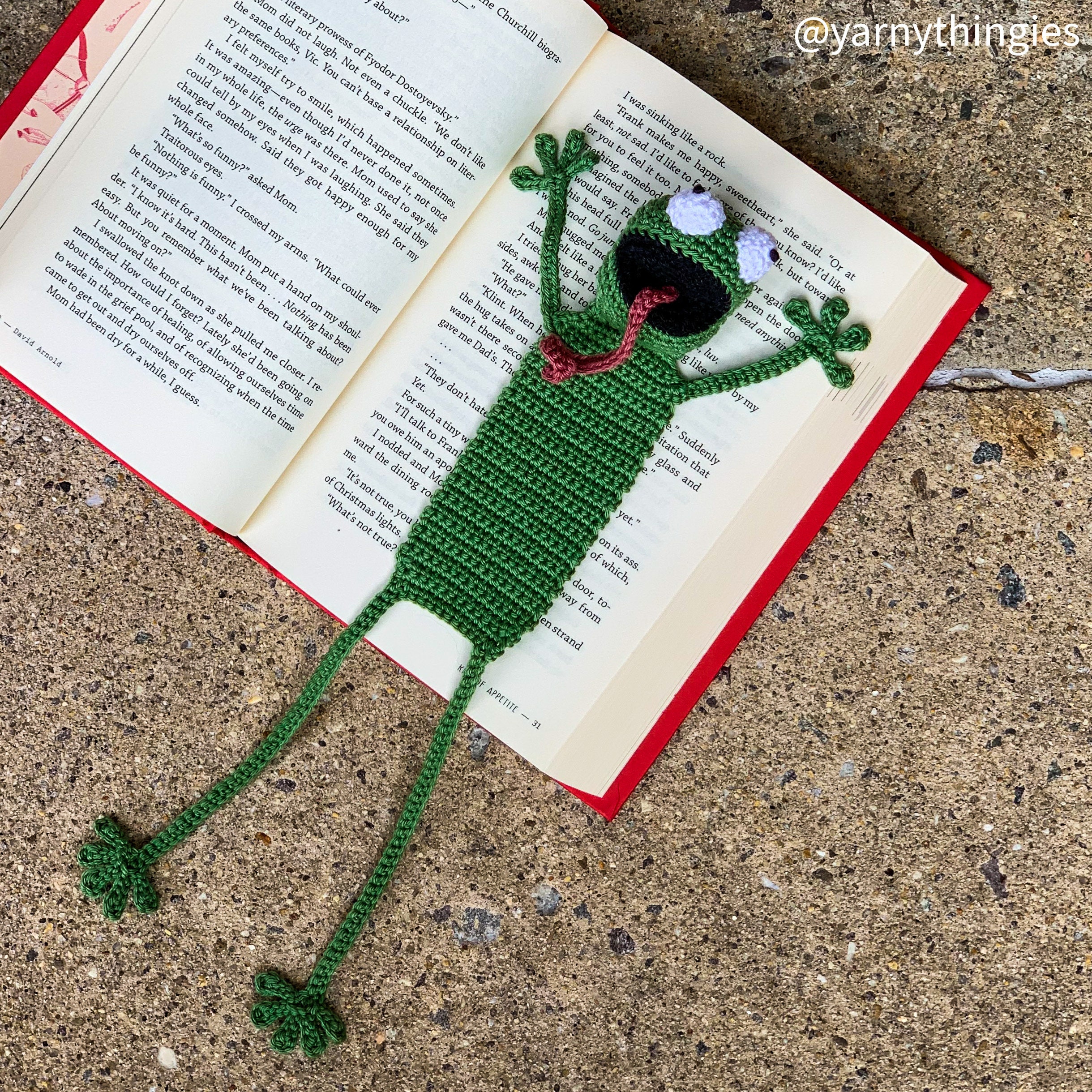 MADE TO ORDER Crochet Frog Bookmark "frida" (customizable) - Etsy
