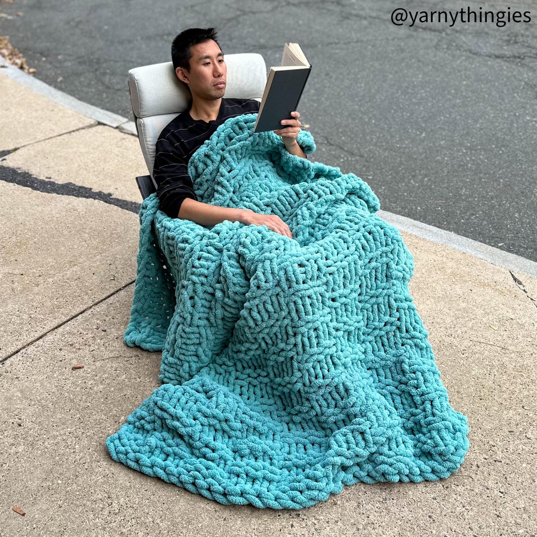 MADE TO ORDER Chunky Hand-knitted Oversized Throw Blanket in ...