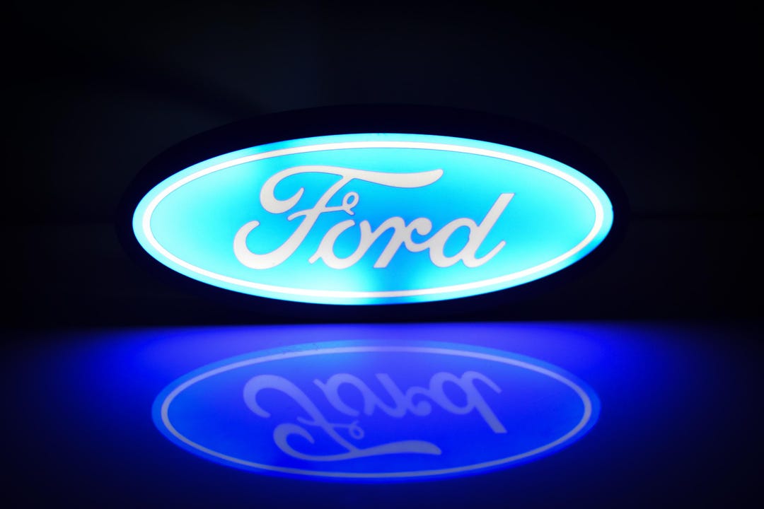 Ford Lightbox - LED Ford Logo Light Box - 3D Printed Night Light - Etsy