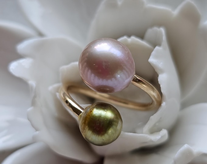 Tahitian Edison Pearl Ring. Bypass Gold Ring. Pistachio Tahitian Pearl ...