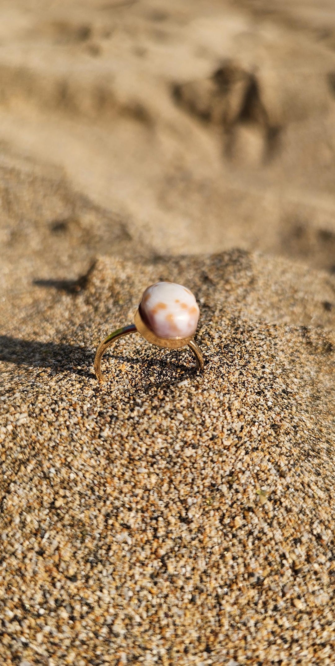 Hawaiian Seashell Bezel Ring. Seashell Bezel Ring. Hawaiian Gift ...