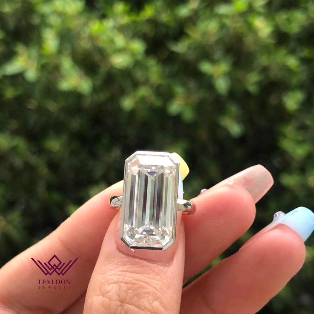 11 Carat Elongated Emerald Cut 950 Platinum Bezel Euro Shank Solitaire ...