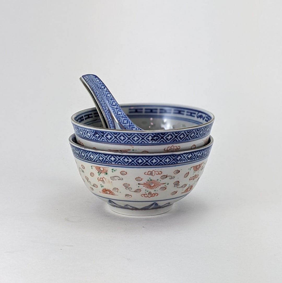 Vintage Set Chinese White & Blue Rice Grain Pattern Dragon Bowls and ...