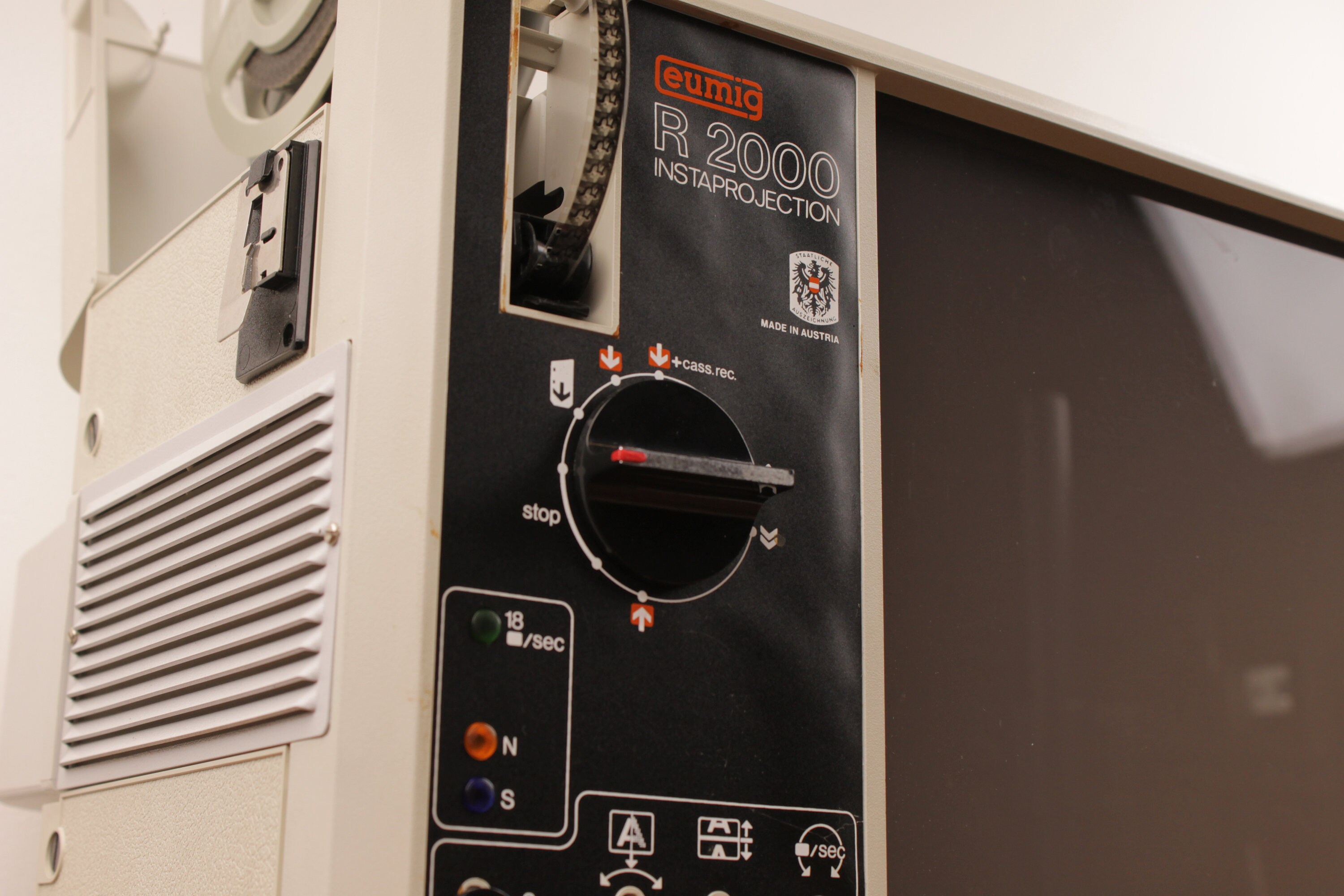 Eumig R2000 Instaprojection Super 8 & 8mm Projector - Etsy