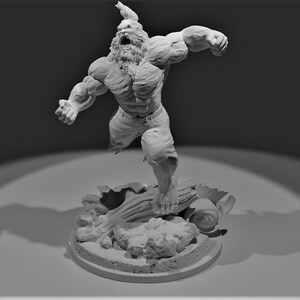 Maestro Hulk Statue - Etsy
