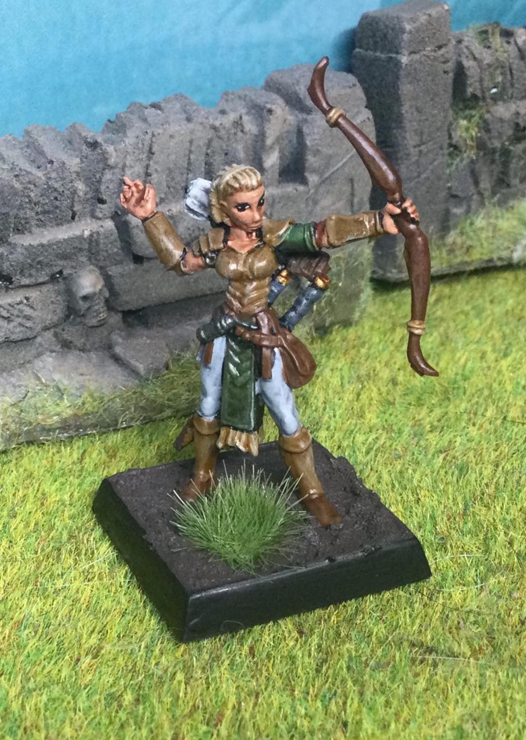 Painted Female 28mm Ranger Miniature Metal - Etsy