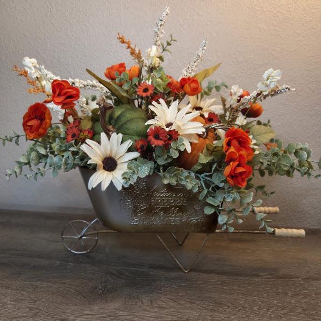 Rustic Wheelbarrow Fall Floral Centerpiece | Farmhouse Thanksgiving ...