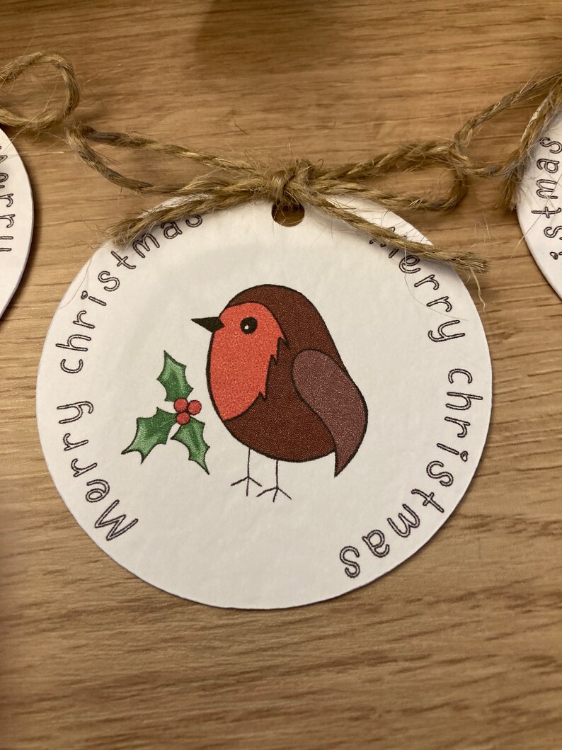 Christmas Robin Gift Tags Seasonal Present Wrapping Round - Etsy UK