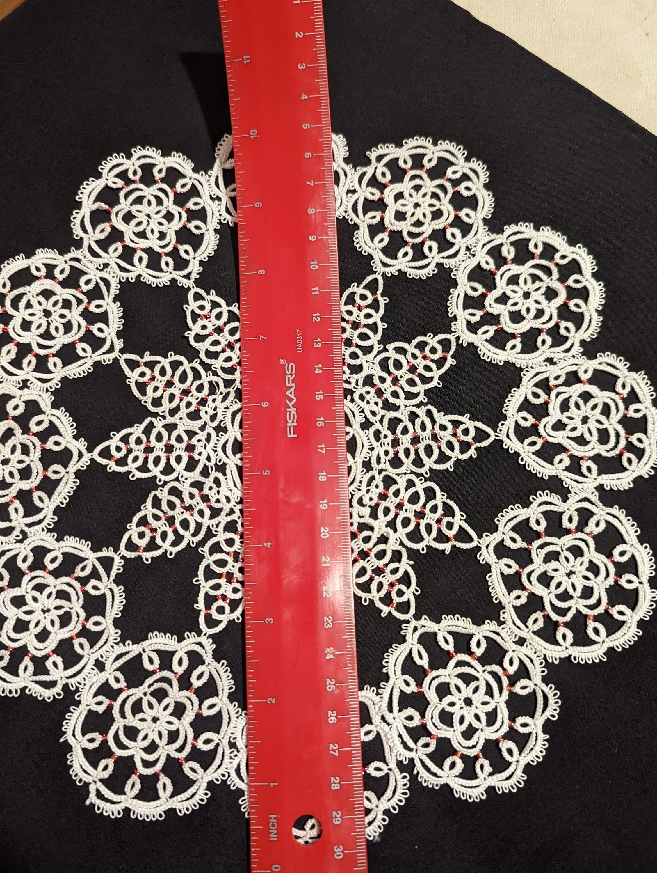White Round Tatted Doily With Red Seed Beads 10.25 Inches From Anne Orr ...