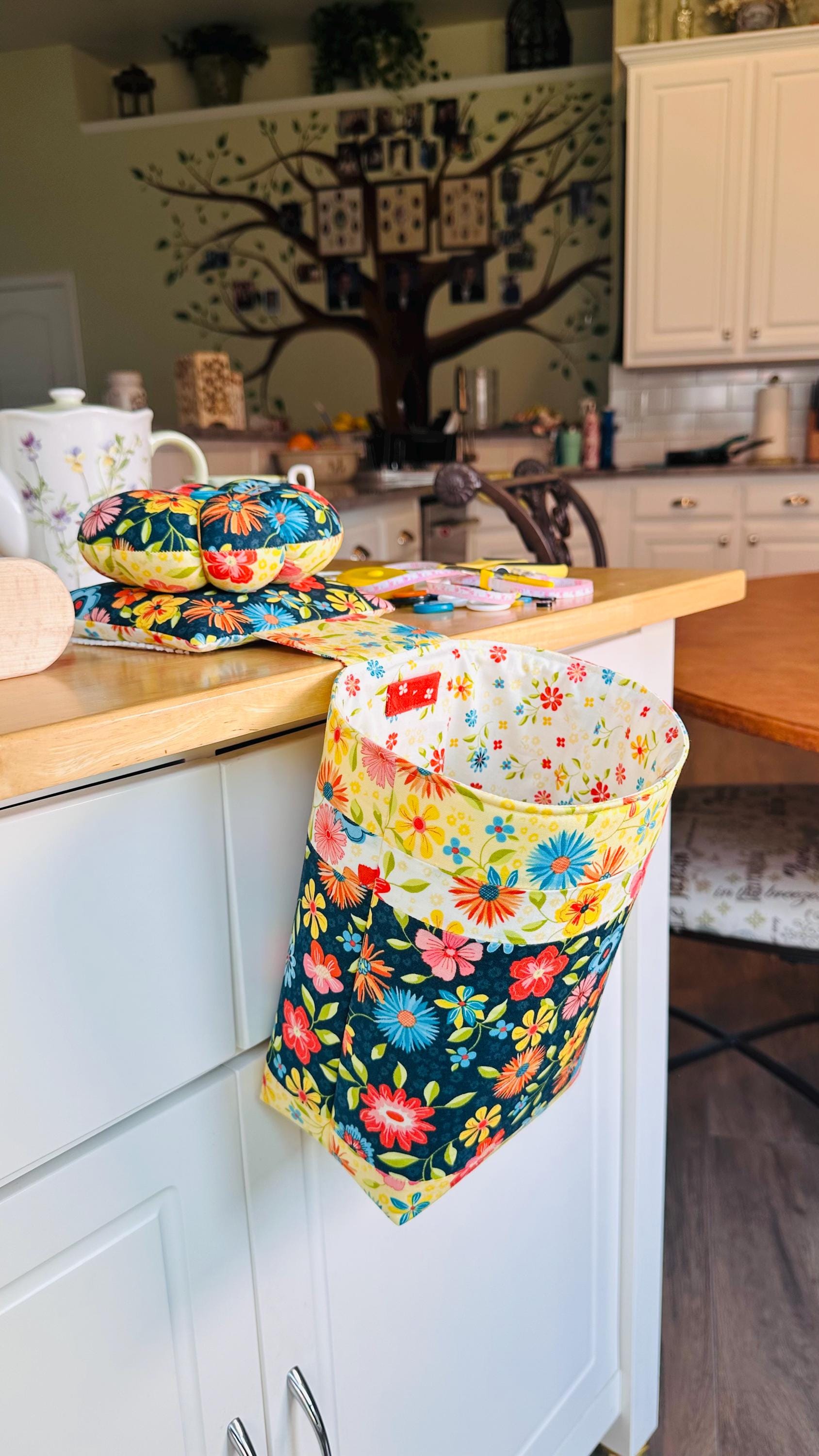 Handmade Here Comes the Sun Thread Catcher, Sewing Scrap Basket ...