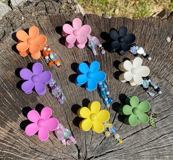 Small flower clips store