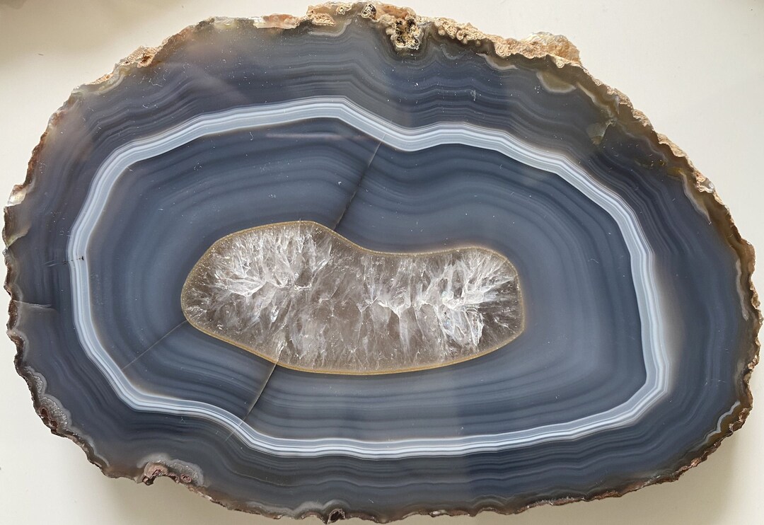 MAJESTIC LARGE Crystal Agate Slab - 18cm; 940g - Beatiful White & Blue ...