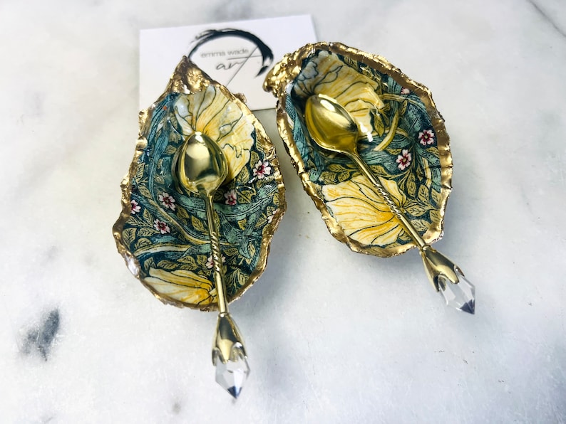 William Morris Oyster Shell Salt and Pepper Pinch Pots: Gold Leaf Shell ...