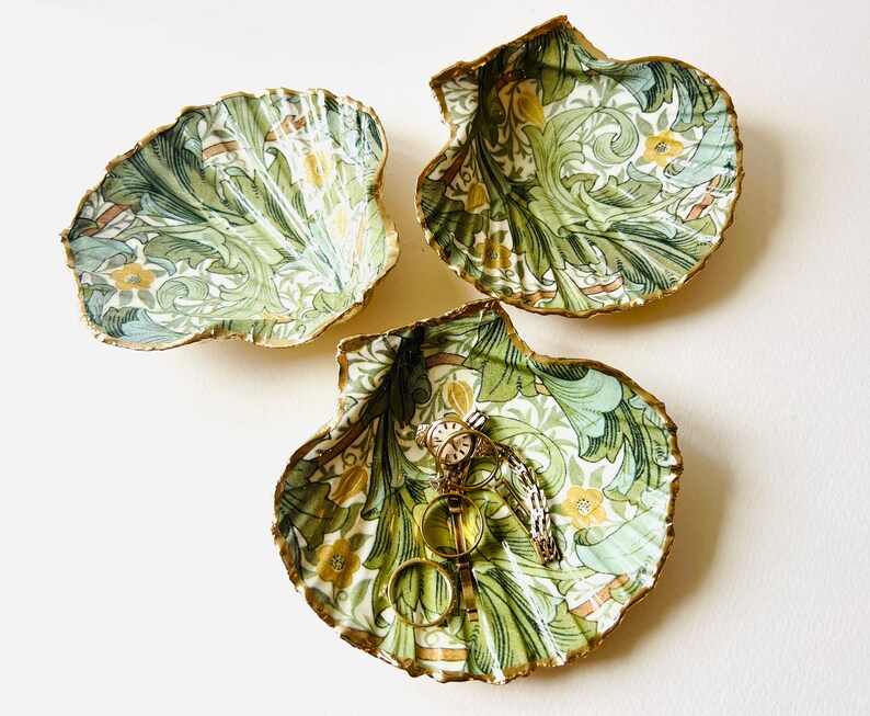 William Morris Granville Gold and Green Scallop Shell Dish - Etsy