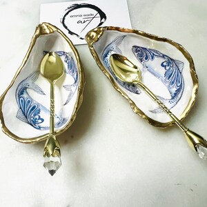 Two Sustainable Gold Blue and White Paisley Fish Dorset Oyster Shell ...