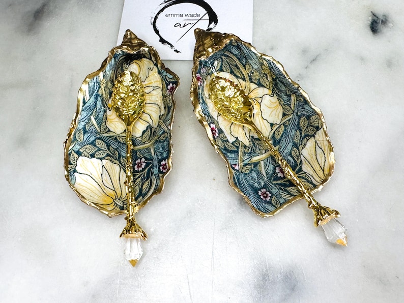 William Morris Oyster Shell Salt and Pepper Pinch Pots: Gold Leaf Shell ...