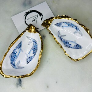 Two Sustainable Gold Blue and White Paisley Fish Dorset Oyster Shell ...