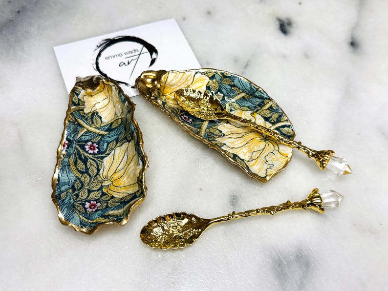 William Morris Oyster Shell Salt and Pepper Pinch Pots: Gold Leaf Shell ...