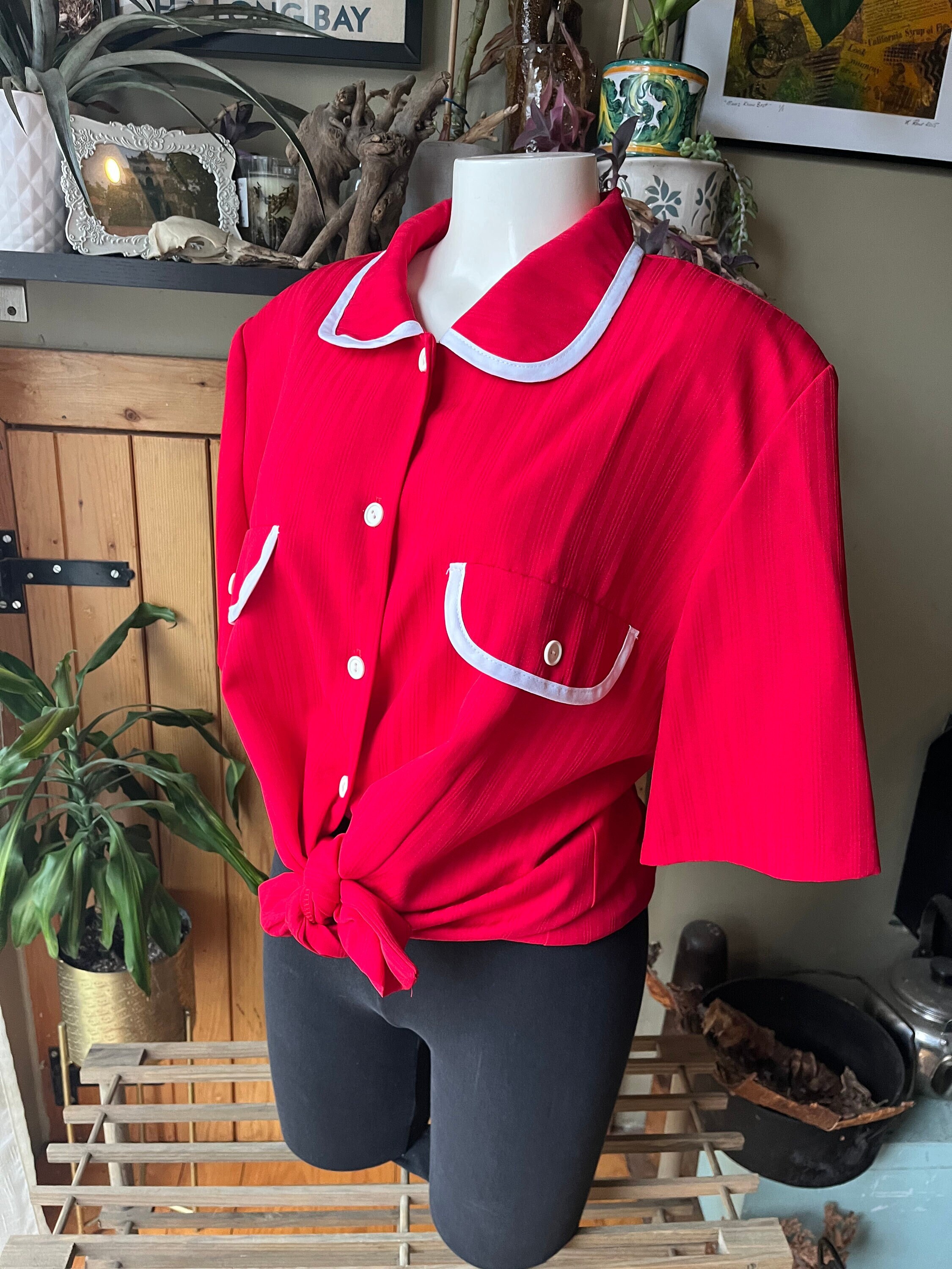 Vintage 80s Red & White Trim Mod-style Shirt / Retro Vibrant Cherry Red ...