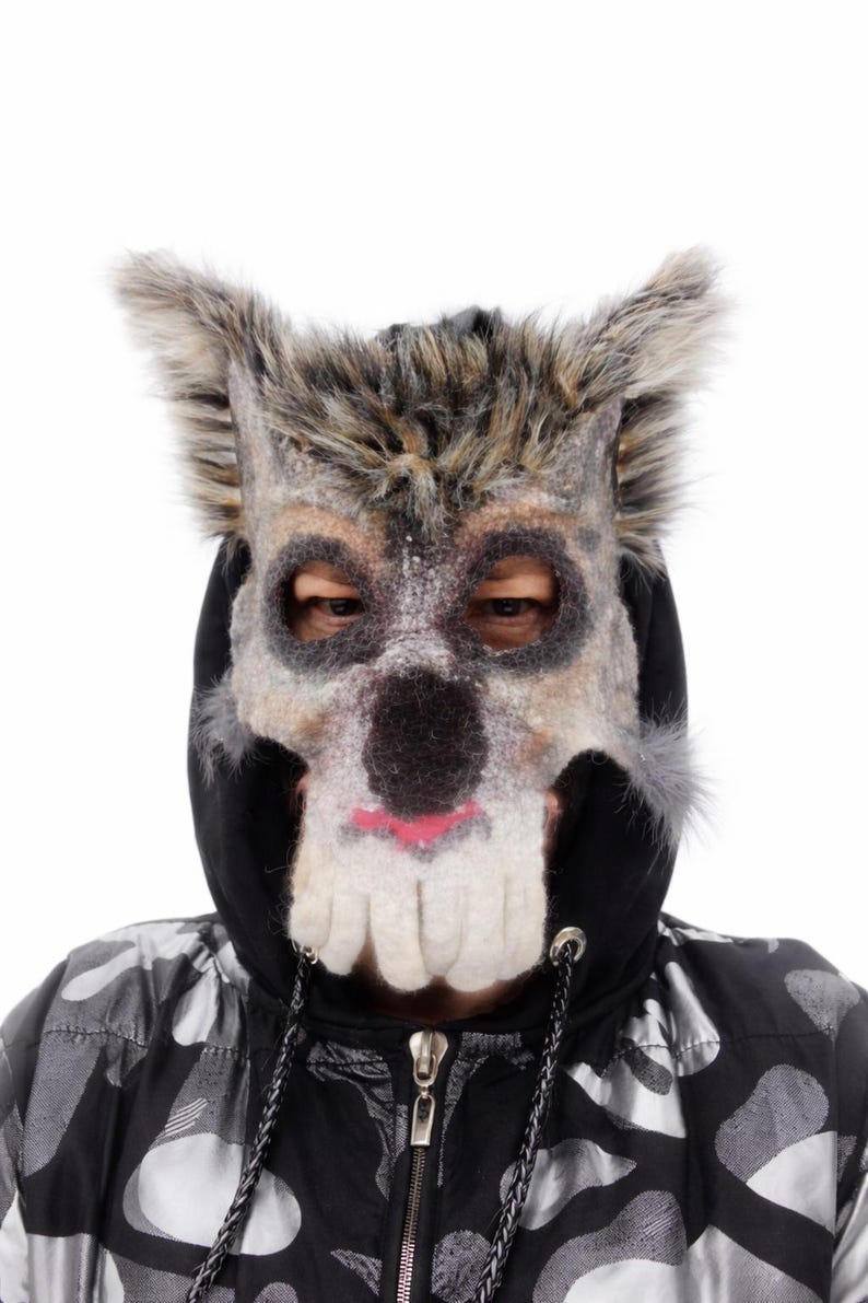 Hand Felted Wolf Mask – 3D Sculpted Wool Animal Cosplay Headwear - Etsy