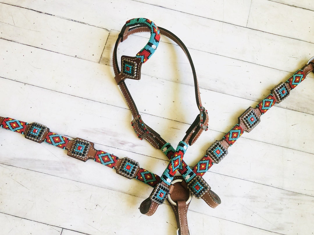 Red and Teal Beaded Diamond Pattern Tack Set - Etsy
