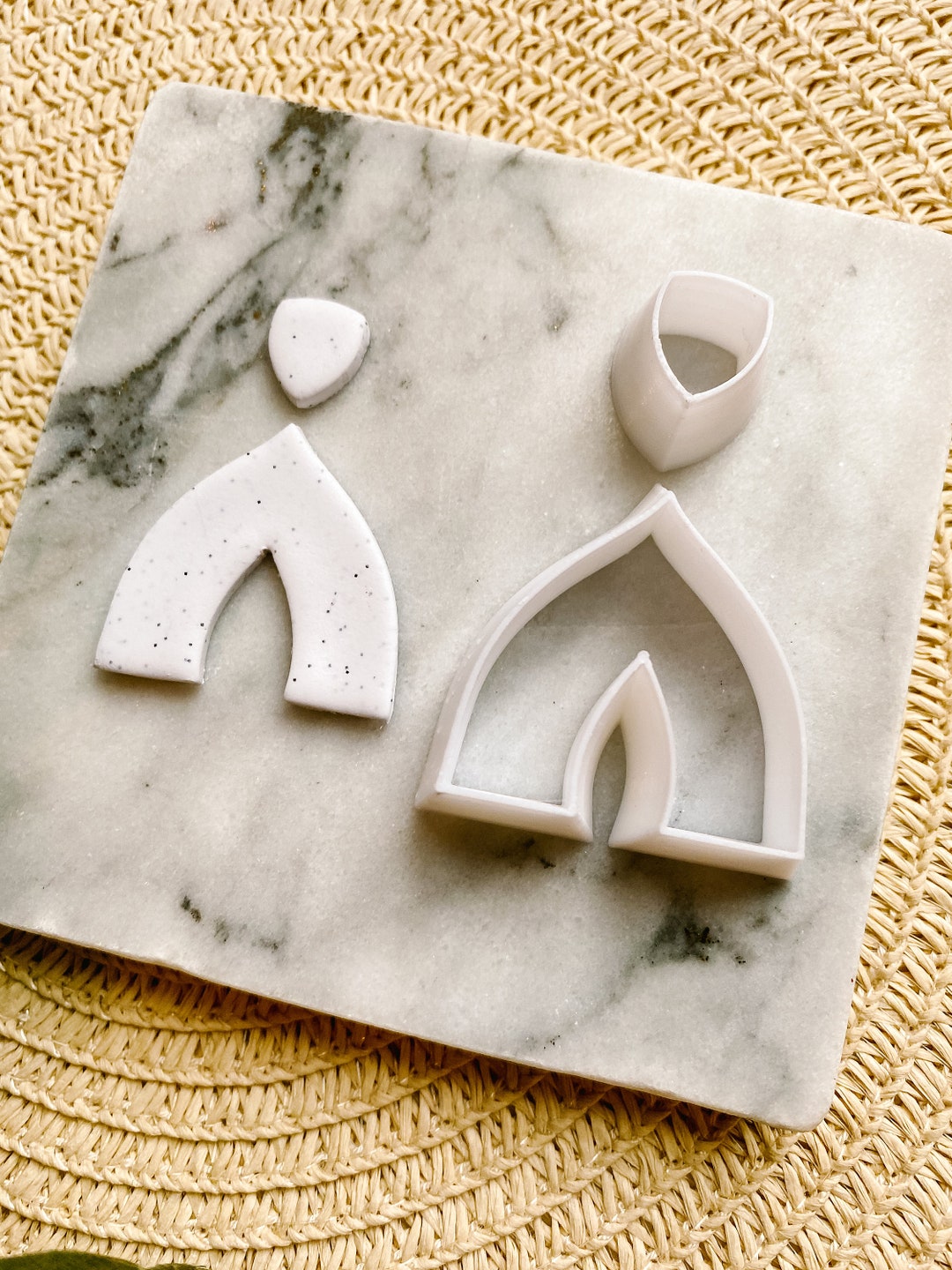 The Lilly Elegant V-shape Clay Cutter / Trendy Pointy Arch Dangle Shape ...