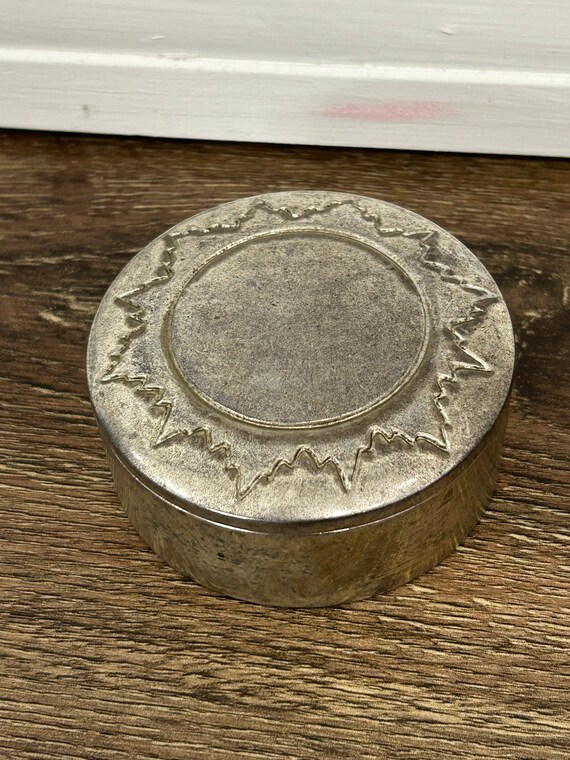 1000 Silver Round Trinket Container With Monogrammed … - Gem