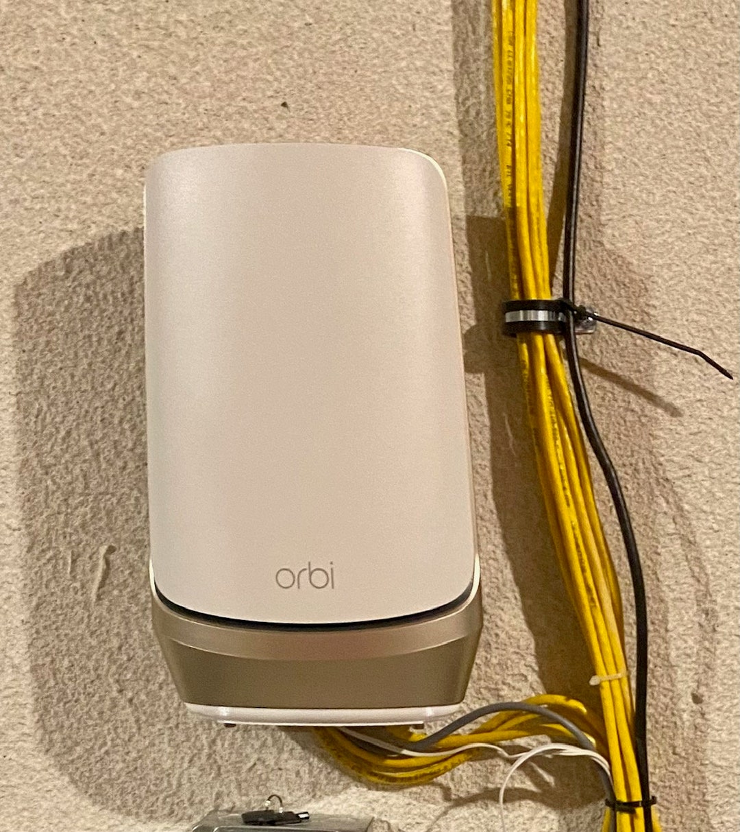 Netgear Orbi Wall Mount Fits RBK750, RBK850, RBK860, RBK960, AX4200 ...