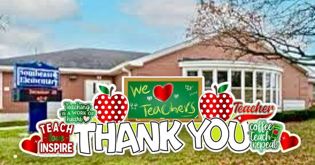 We Love Teachers Yard Signs, Teacher Appreciation Props, School Staff ...
