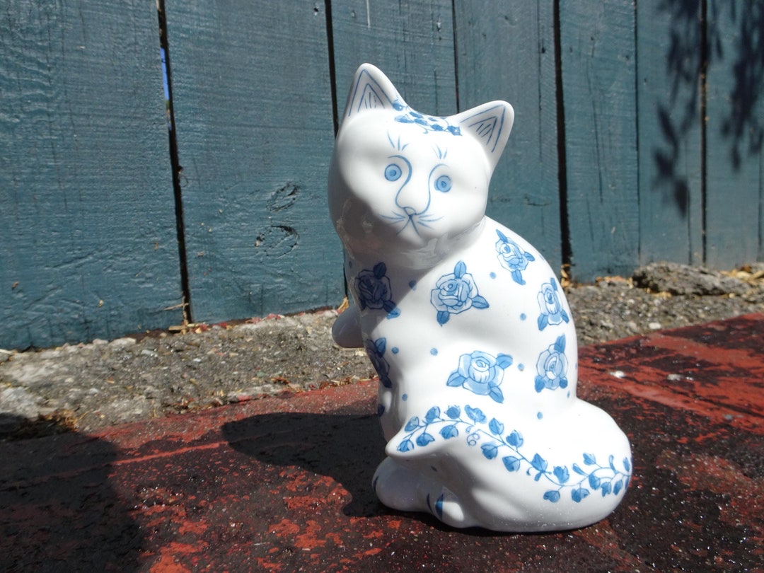 Vintage Ceramic Cat Figurine, Blue and White Porcelain Cat, Delft Style ...