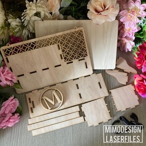 Wall Mounted Key Hanger With Box, Chainmail Pattern & Full Monogram ...