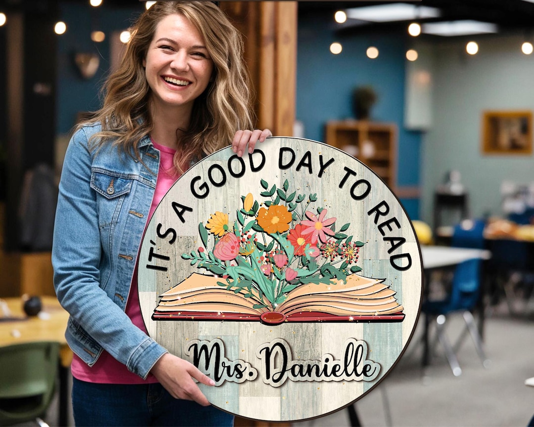 Personalized Reading Teacher Door Hanger, Teacher Appreciation Gift ...