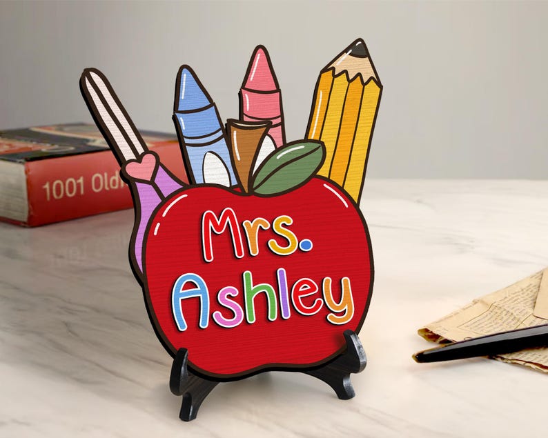 Personalized Teacher Name Sign, Teacher Appreciation Gift, Red Apple ...