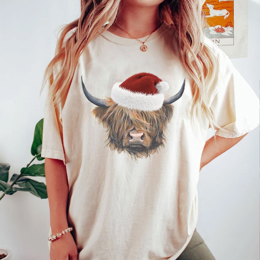 Highland Cow Santa Hat Christmas Shirt - Etsy