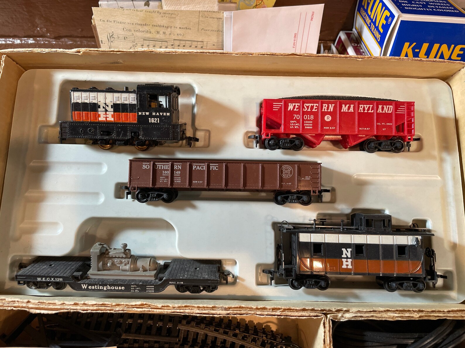 HO Train SET 9862 MARX New Haven Bridge & Trestle Set as Well as Figure ...