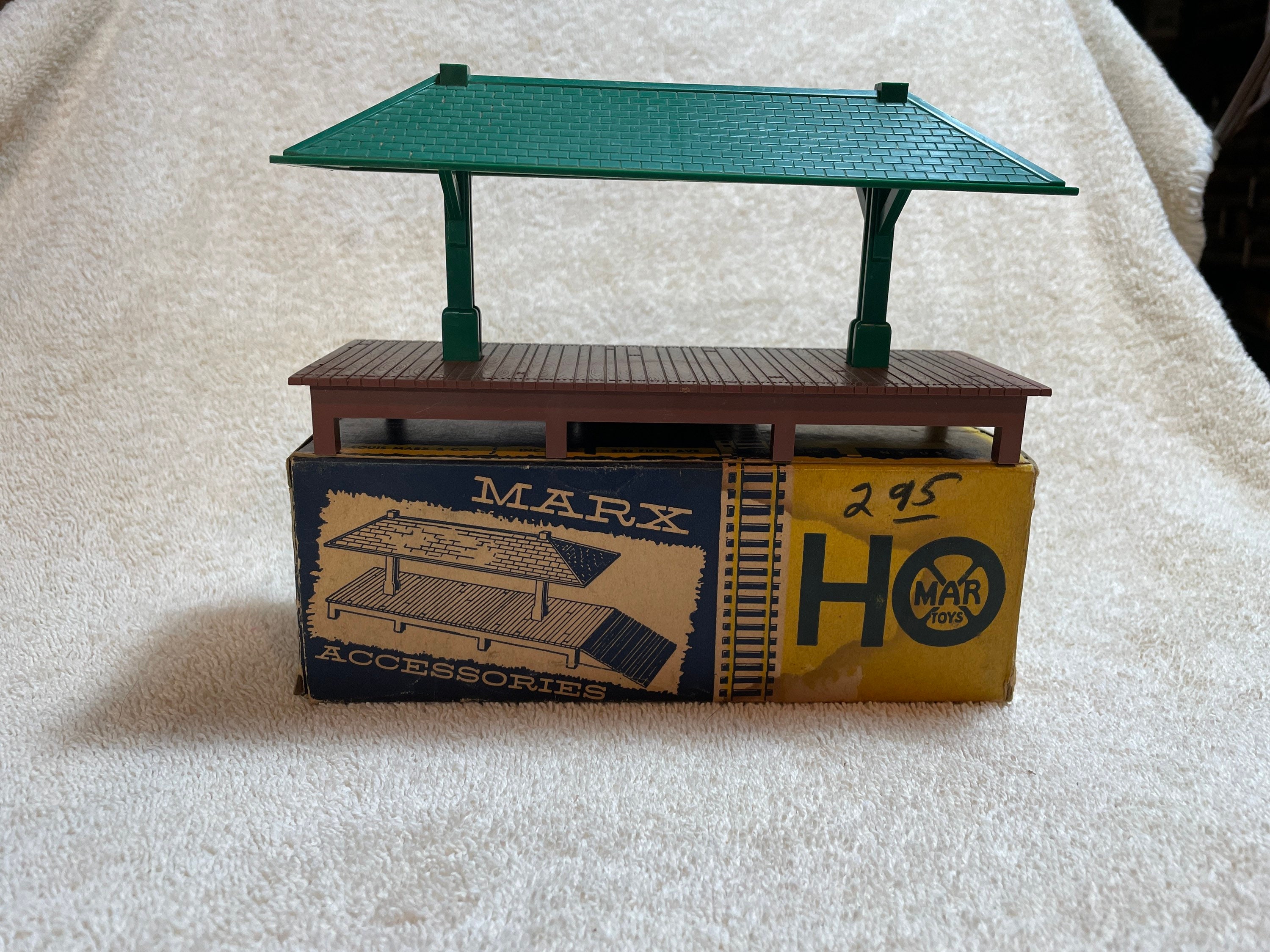 MARX HO Suburban Station 6410 - Etsy