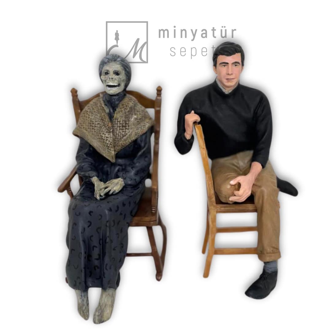 Norma and Norman Bates Diorama: Hand-painted Resin Figure, Psycho ...