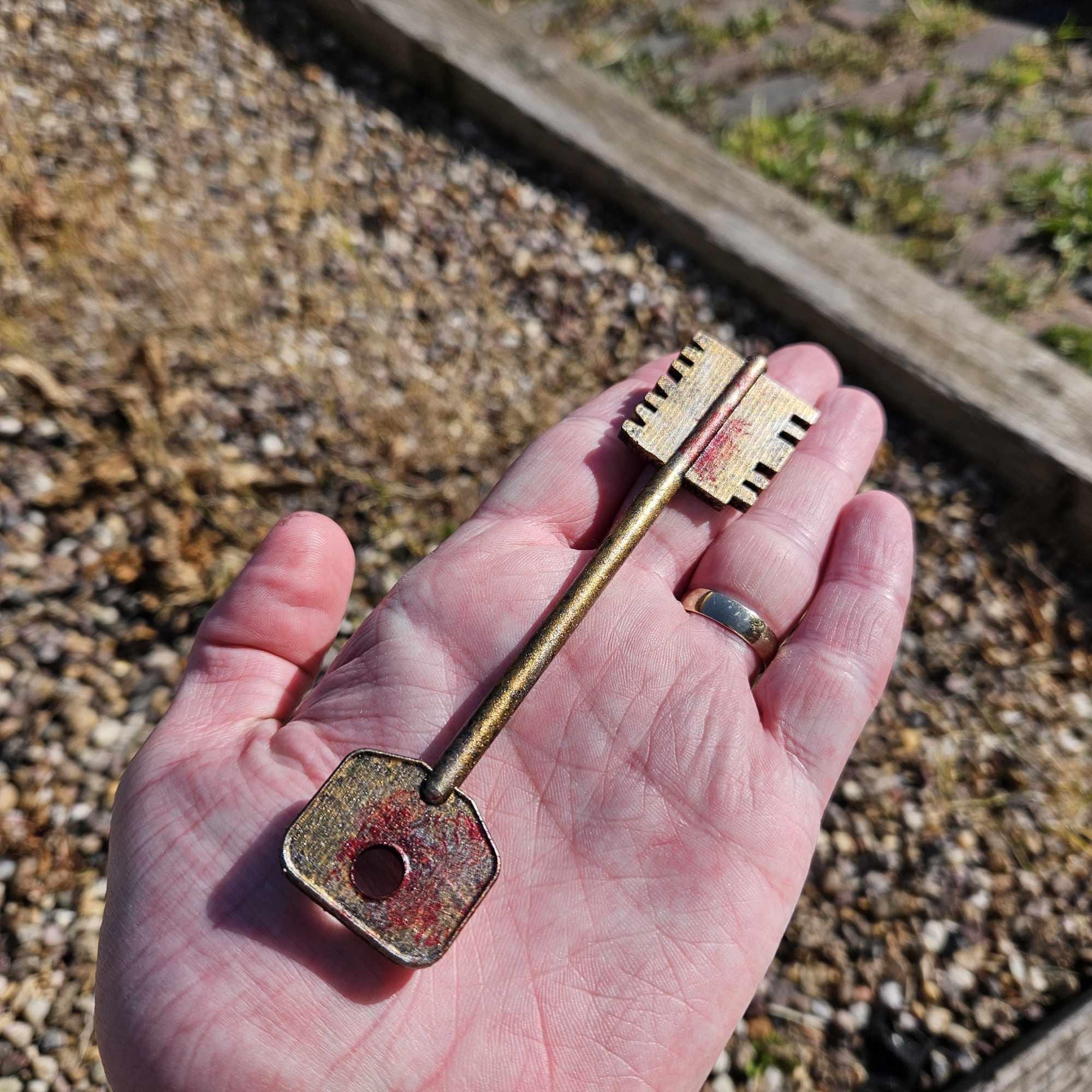 Marked Room Keys - EFT Prop - 3D Printed Costume Accessory - Etsy