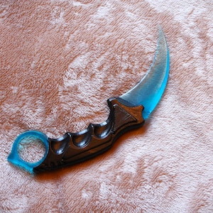 CS2 Crystal Karambit Prop - Costume Display Knife - 3D Printed Costume Accessory - Etsy