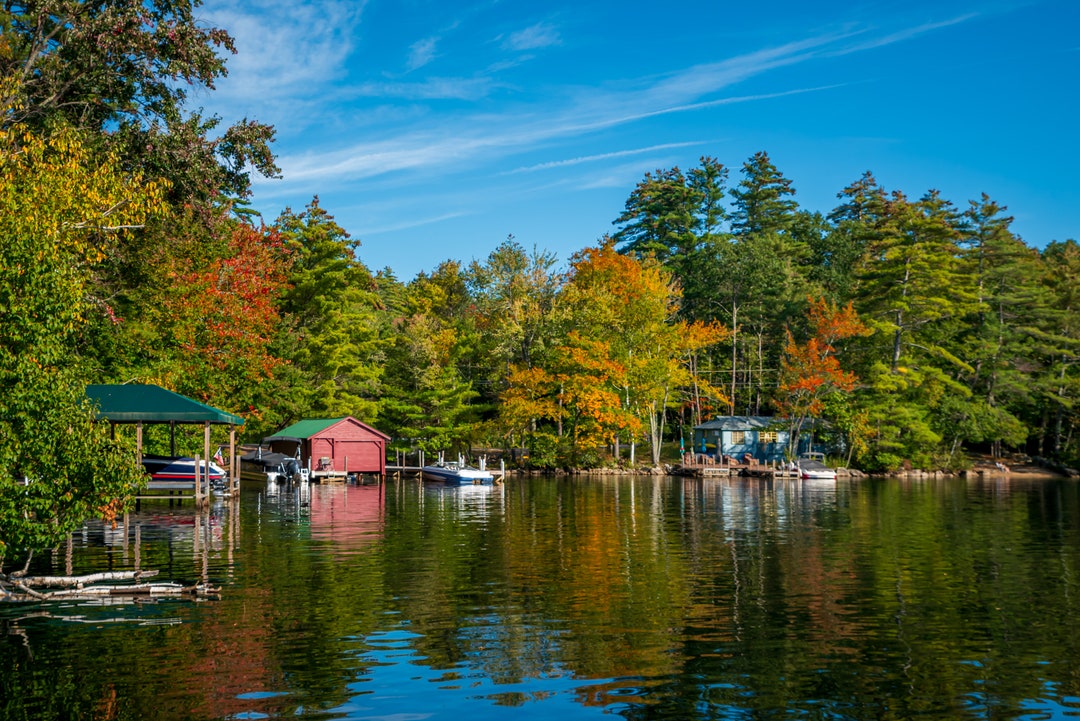 New Hampshire-lake Winnipesaukee-colorful Fall Foliage Cove - Etsy