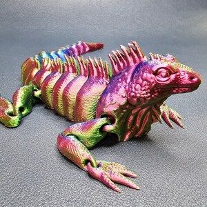 3D Printed Articulated Iguana: Flexible Fidget Desk Toy - Etsy UK