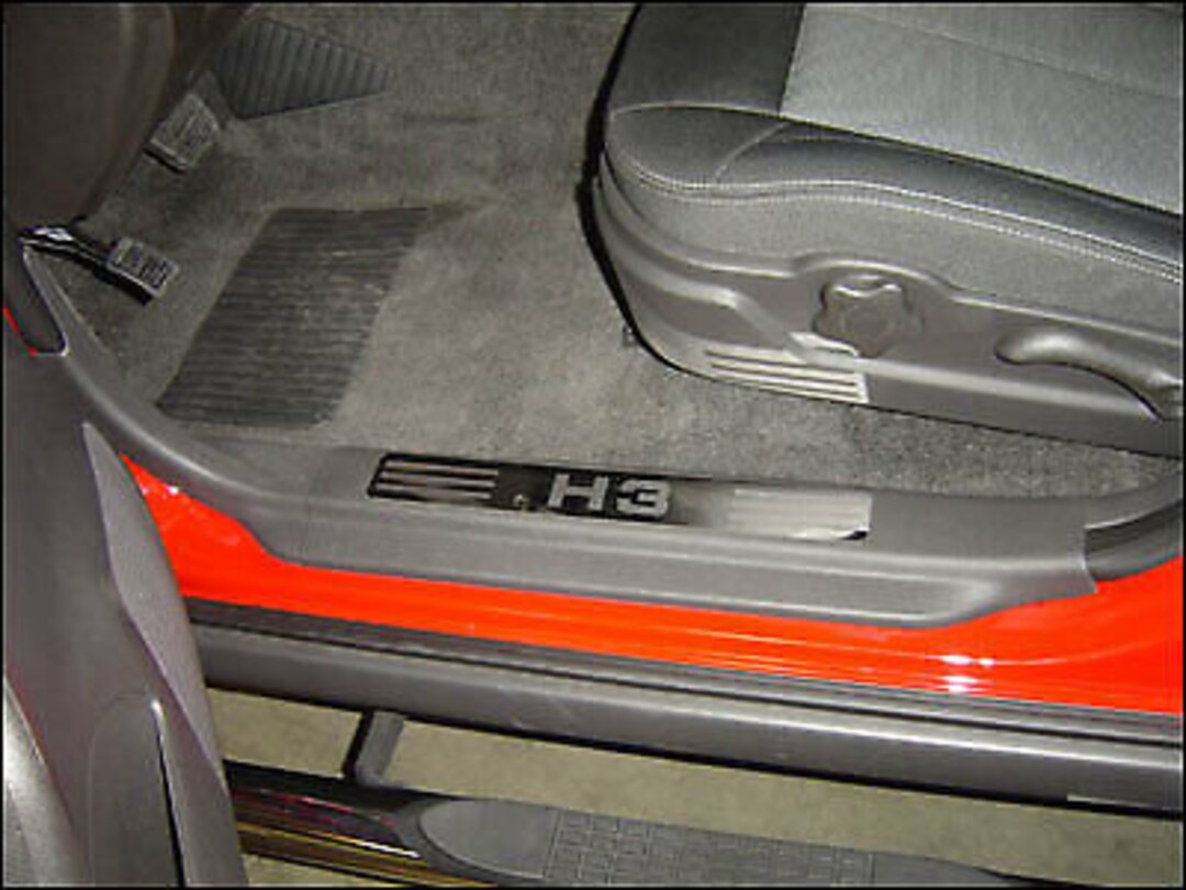 Predator Motorsports Hummer H3 Stainless Steel Door Sill Plates - Set ...