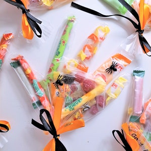 Halloween Candy Filled Gloves, Trick or Treat Bags for Kids, Spooky ...