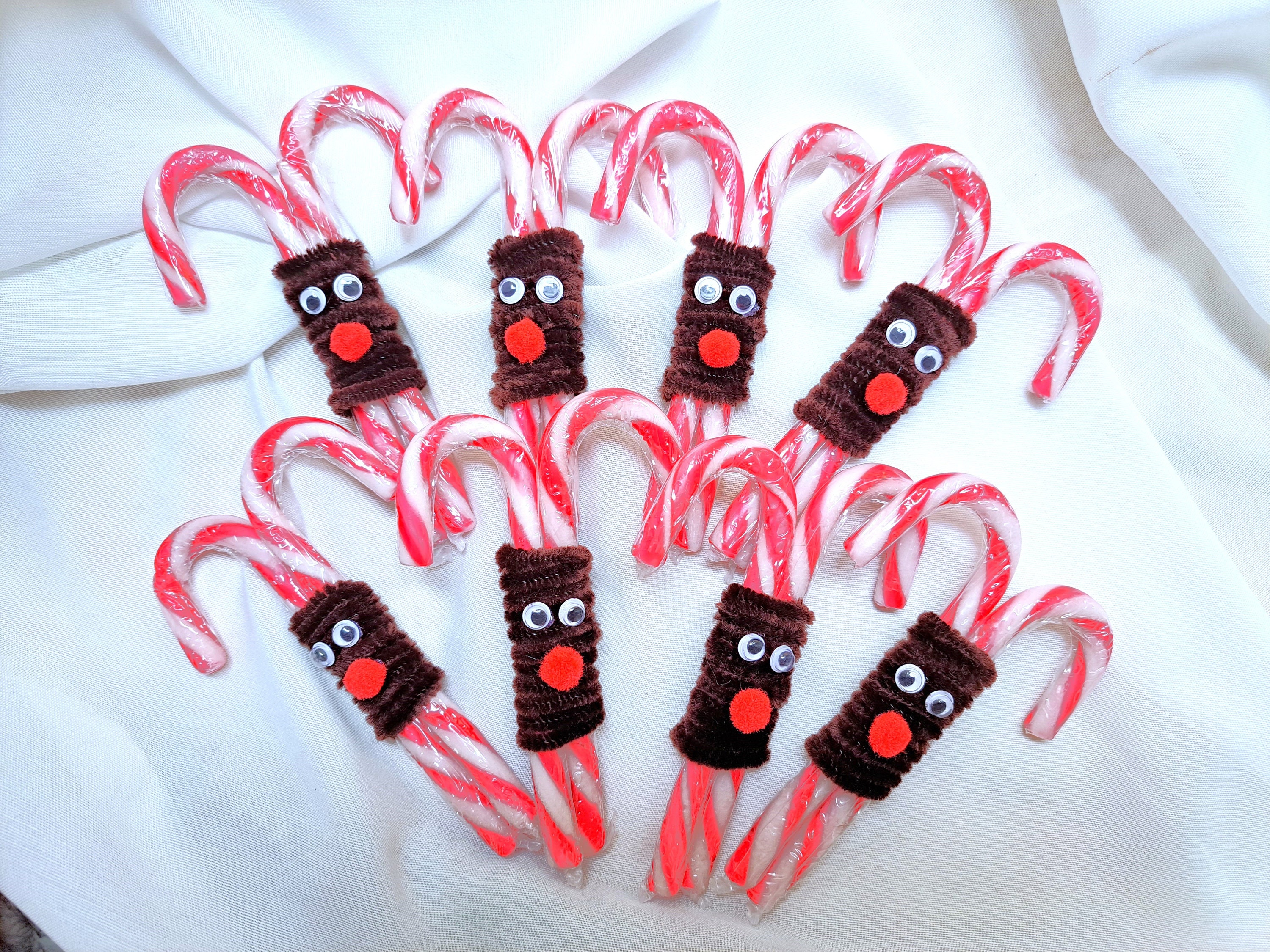 Christmas Candy Cane Reindeer Snacks for Kids, Santa Xmas Stocking ...