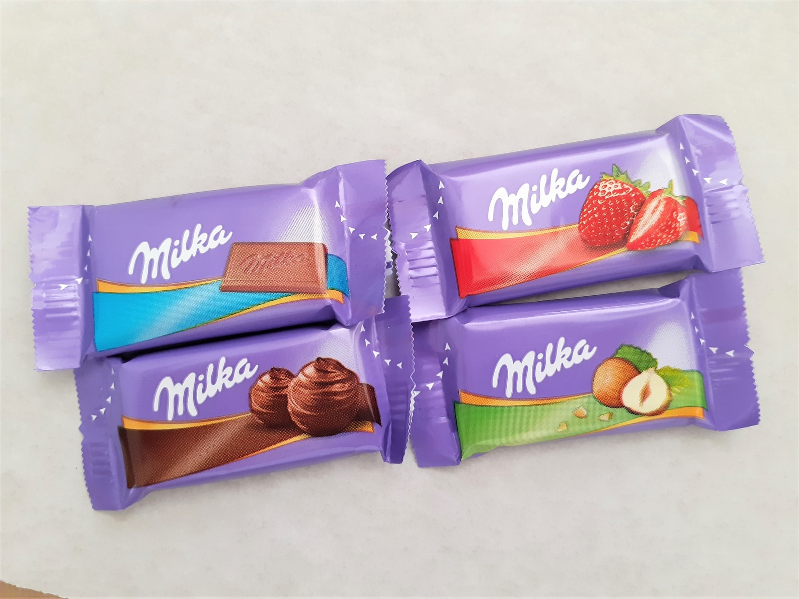 Mini Milka Chocolate Gift Box With Scented Candles, Mother's Day Easter ...