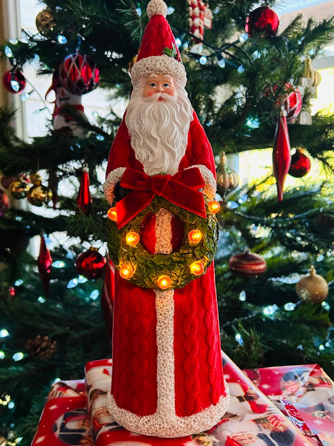 Illuminated 14” Slim Santa With Wreath by Valerie Parr Hill - Etsy